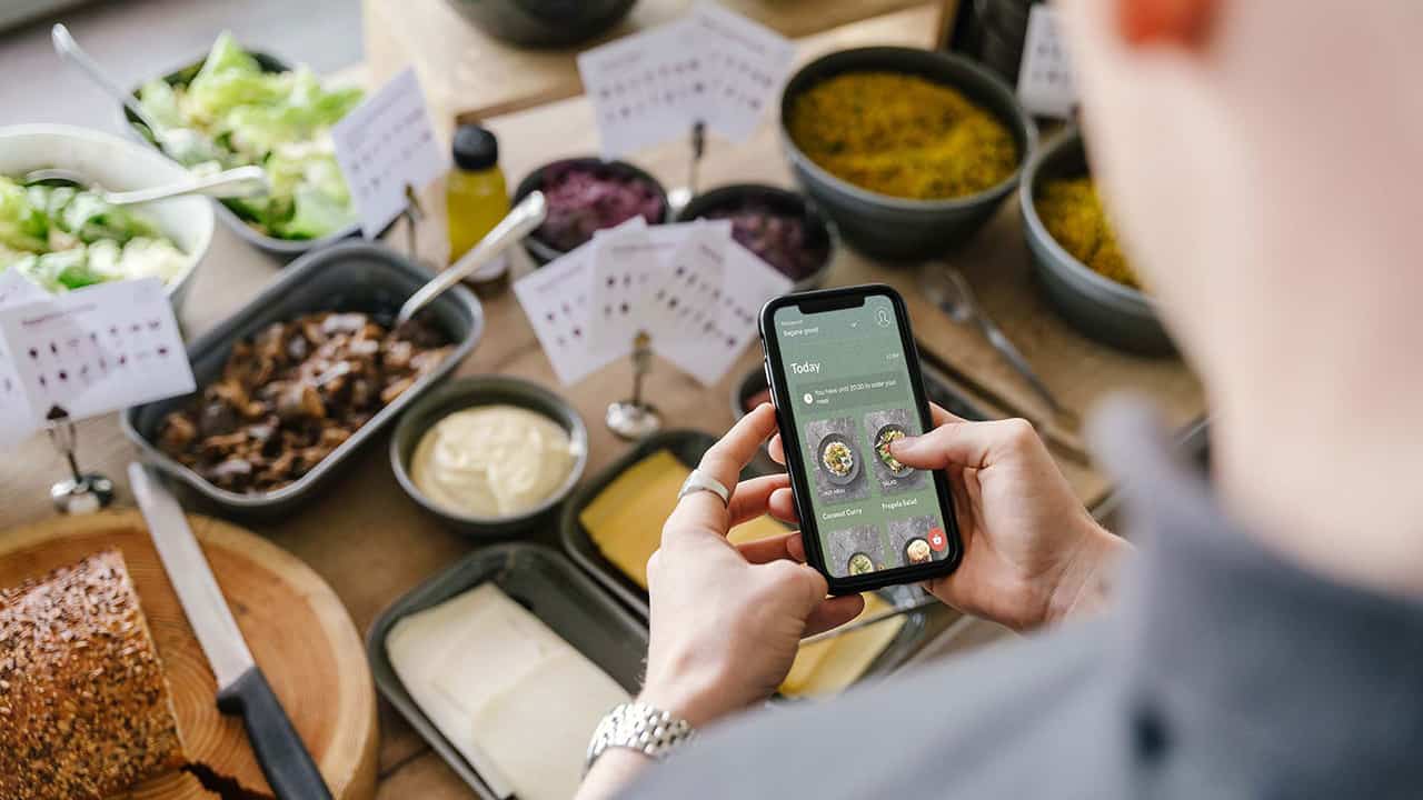 Piekverkeerbestendige app voor gezond eten op kantoor bestellen ...