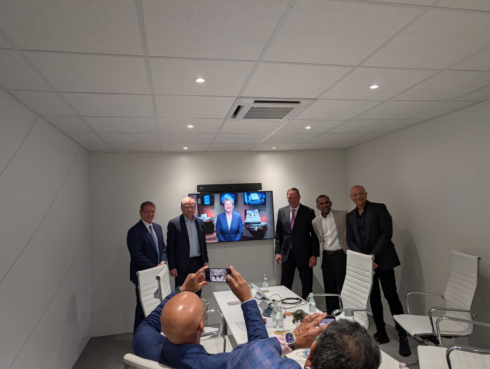 AMD, Cisco, Nokia en Jio gaan Open Telecom AI Platform oprichten - Techzine.nl