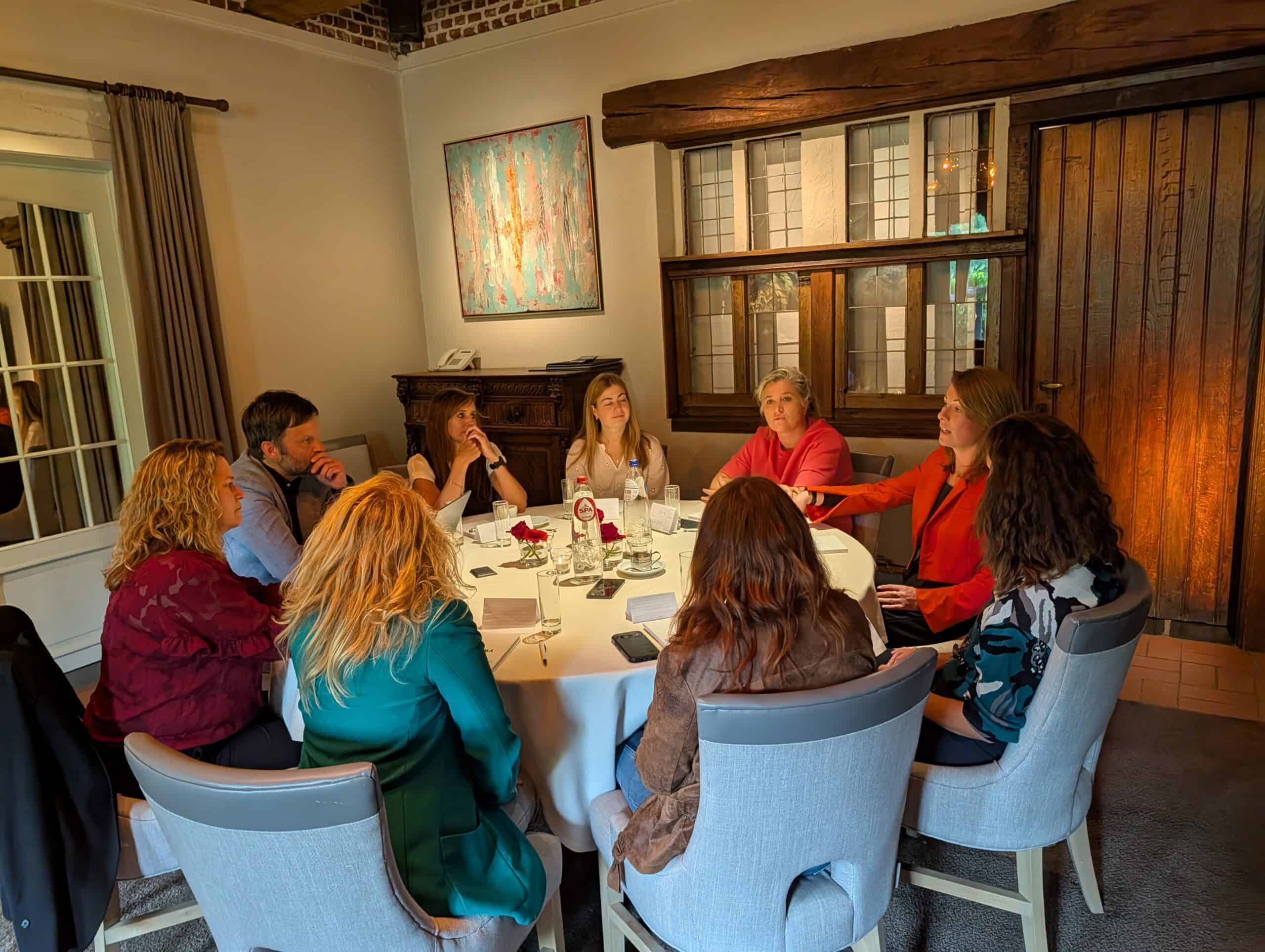 Welke rol spelen vrouwen in de ontwikkeling van AI? - Techzine.nl